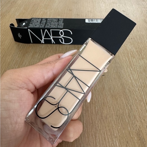 NARS | Makeup | New Nars Natural Radiant Longwear Foundation Light 2 ...